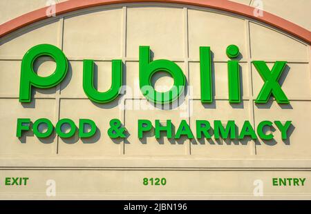 Publix Food Market exterior Stock Photo - Alamy