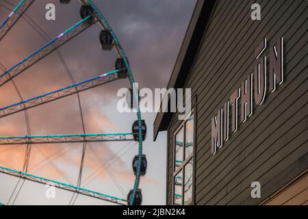 Seattle, USA. 19th 2022. The Mithun Seattle office on pier 56 Stock ...