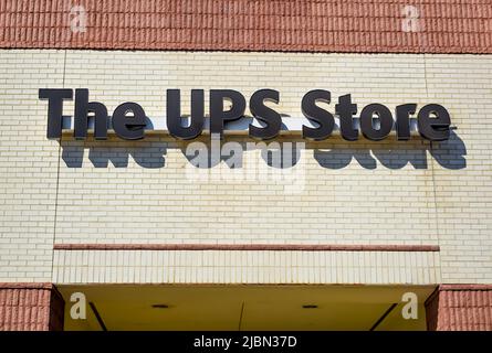 Signage on facade with logo for UPS Store, San Francisco, California ...