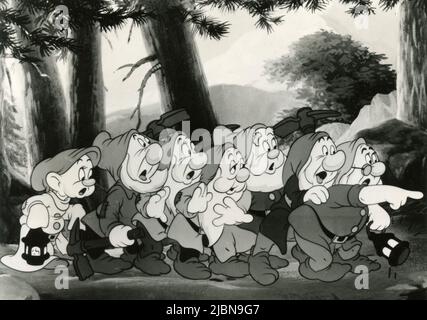 SNOW WHITE AND THE SEVEN DWARFS(1937) ANIMATED SSNW 001CP CREDIT DISNEY ...