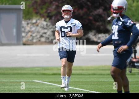 New England Patriots punter Jake Bailey (7) works during the first half ...