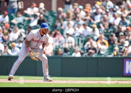 San Francisco Giants' Dominic Smith, left, celebrates with first base ...