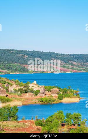 France, Herault, Celles, little village on the banks of Salagou lake ...