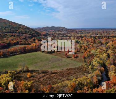 The Moodna Viaduct in autumn Stock Photo - Alamy