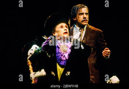 Kathryn Hunter (Clara Zachanassian) in THE VISIT by Friedrich ...