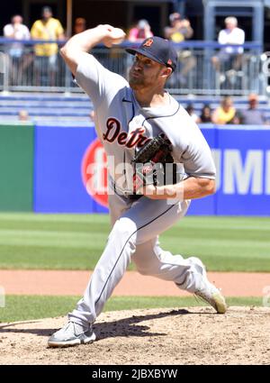 Detroit Tigers pitcher Will Vest throws during the eighth inning of a ...