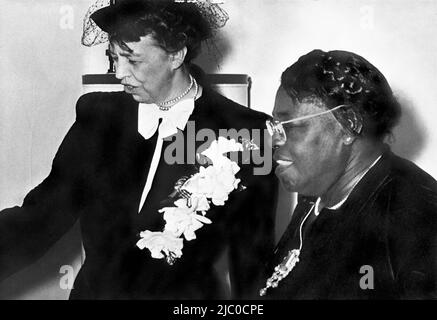 Franklin D. Roosevelt and Eleanor Roosevelt in Campobello Stock Photo ...