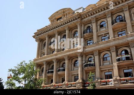 Baku Street Circuit, Azerbaijan, 09/06/2022, Yuki Tsunoda (JPN ...