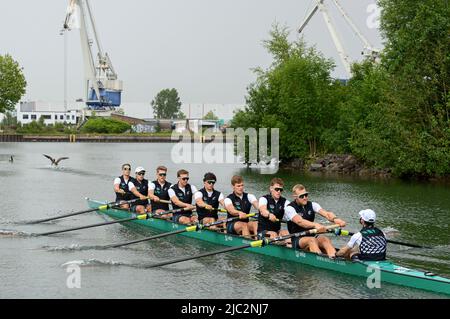 vr helmsman Jonas WIESEN, Mattes SCHOENHERR (SchÃ¶nherr), Mark HINRICHS ...