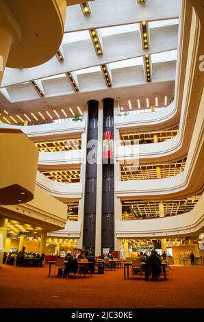 The Toronto Reference Library is a public reference library located in ...