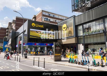 Metro Bank at Livat Hammersmith, Kings Mall Shopping Centre, King ...