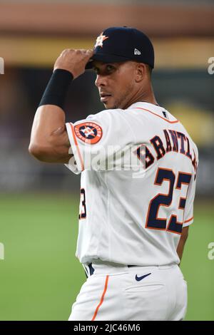 Houston Astros' Michael Brantley warms up during batting practice ...
