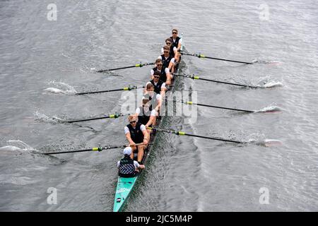 from the front, helmsman Jonas WIESEN, Mattes SCHOENHERR (SchÃ¶nherr ...