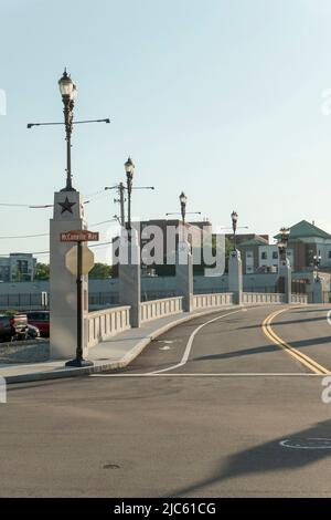 Generals Bridge in Quincy Massachusetts viewed from Generals Park Stock ...