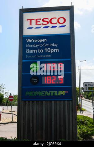 Axminster, Devon, UK. 10th June 2022. Petrol and Diesel prices at Tesco ...