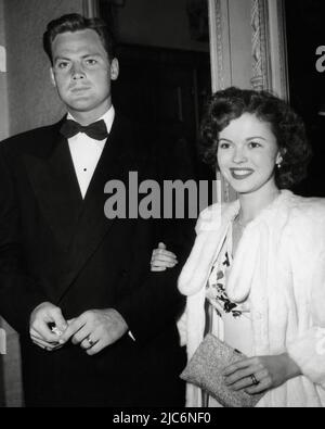 Shirley Temple, John Agar (Husband), Linda Susan (Daughter), at home ...