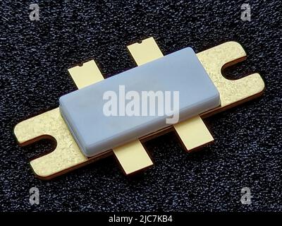 LDMOS and GaN technology high power microwave RF transistor for radio ...
