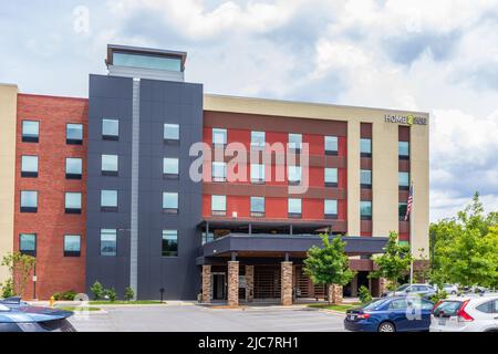 ASHEVILLE, NC, USA-5 JUNE 2022: Summer view of Pack Square amphitheater ...