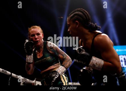 Shannon Ryan (right) takes on Gemma Ruegg in the super-flyweight ...