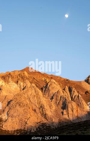 Fire roads give people a different viewpoint of Convict Lake in Mono ...