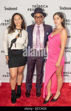 L-R: Syr Esposito, Giancarlo Esposito and Kale Lyn Esposito attend the ...