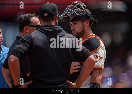 San Francisco Giants' Austin Wynns, left, and David Villar during a ...