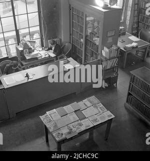 public library reception desk Stock Photo - Alamy