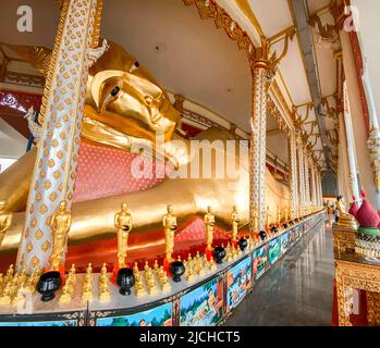 Wat Tha It temple in Nonthaburi, Thailand Stock Photo - Alamy