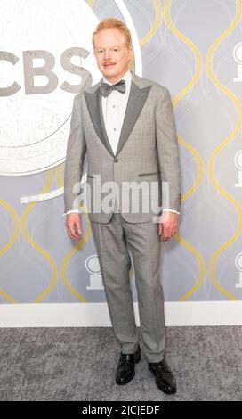 NEW YORK, NEW YORK - JUNE 12: Jesse Tyler Ferguson and Justin Mikita ...