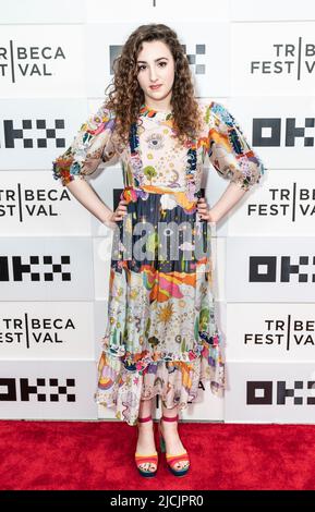 Actor Vanessa Burghardt attends the premiere for "Cha Cha Real Smooth ...