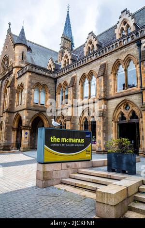 The McManus Art Gallery and Museum, Albert Square, Dundee, Tayside, Scotland, UK Stock Photo - Alamy