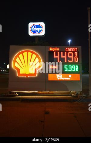 Shell gas station sign showing high gas prices in Lafayette, California ...