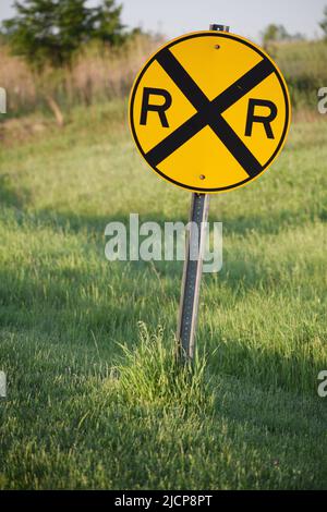 Railroad crossing sign in Illinois Stock Photo - Alamy