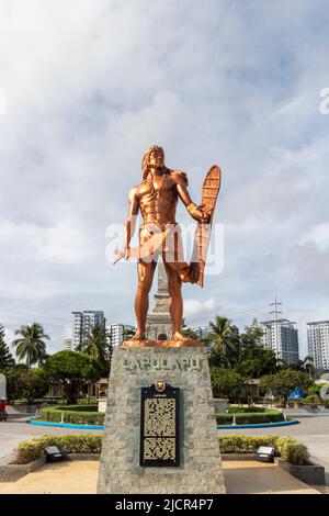 The more than life sized statue of Cebu hero Lapulapu at the Mactan ...