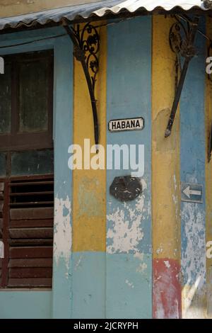 retro havana sign on the wall in havana Stock Photo - Alamy