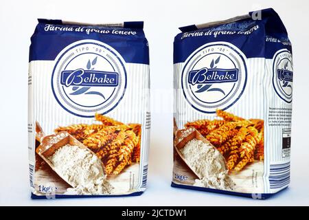 Belbake Flour sold by Lidl Supermarket chain Stock Photo - Alamy