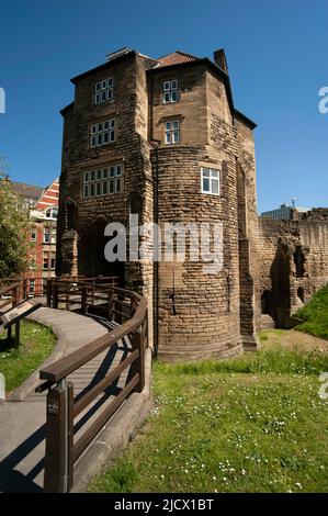 12th century Newcastle Castle, The Black Gate, Newcastle upon Tyne ...