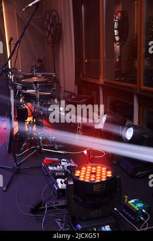 Beautiful illumination of the stage during concert Stock Photo - Alamy
