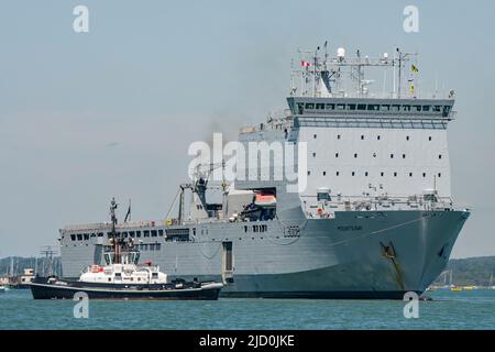 A Royal Marine landing craft and RFA Mounts Bay Stock Photo - Alamy
