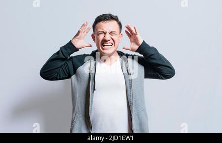 Irritated person screaming with open arms, Stressed people screaming ...