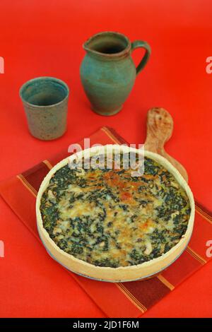 Swabian cuisine, spinach cake with shortcrust base, savoury cake, main ...