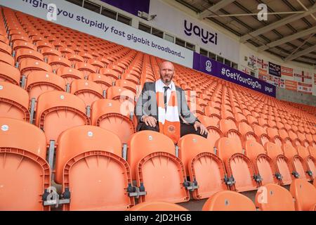 Blackpool FC's newly appointed Head Coach Michael Appleton signs a four ...