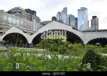 Exchange Square with garden and Liverpool Street Station terminal ...