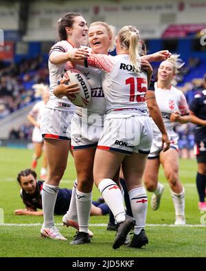 EnglandÕs Georgia Roche celebrates scoring her sides fourth try during ...