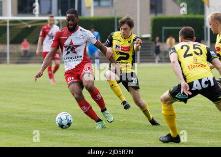 Essevee's Abdulaye Sissako and KSV Oudenaarde's Robin Van Wambeke fight ...