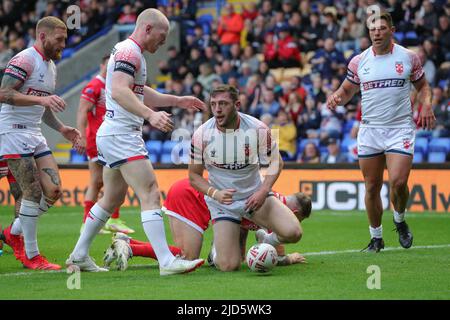 Jake Wardle #4 of the England national rugby league team celebrates his ...