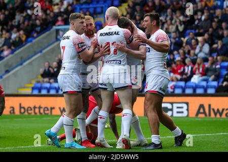 Jake Wardle #4 of the England national rugby league team goes over for ...