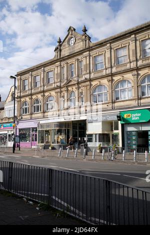 Penarth town centre Windsor arcade, lit up for Christmas, Penarth, Vale ...