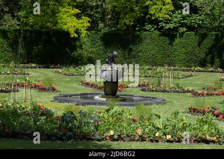 Beautiful settings at Regents park in London,UK Stock Photo - Alamy