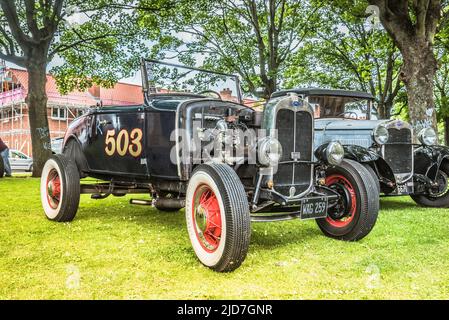 Hot Rods at 'Race the Waves Festival' registration day Stock Photo - Alamy